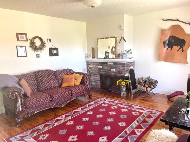 Master Bedroom & Full Bath for Rent