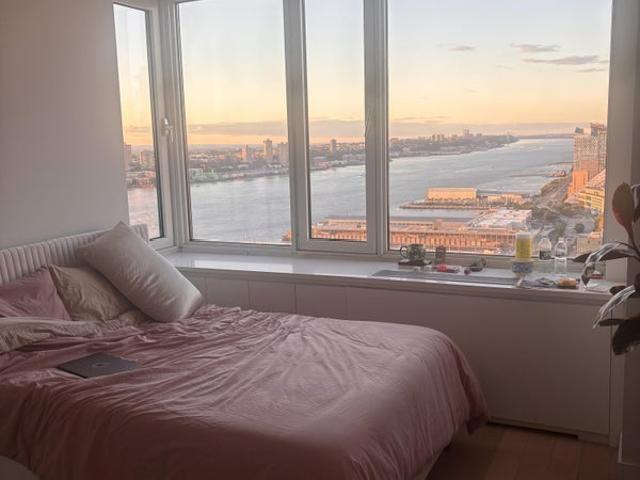 Master Bedroom & Hudson River View