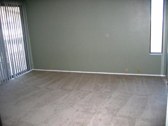 Master Bedroom in 3br 2 1/2 ba 2 Story UTC