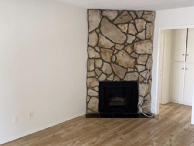Master Bedroom in Beautiful Apartment Available