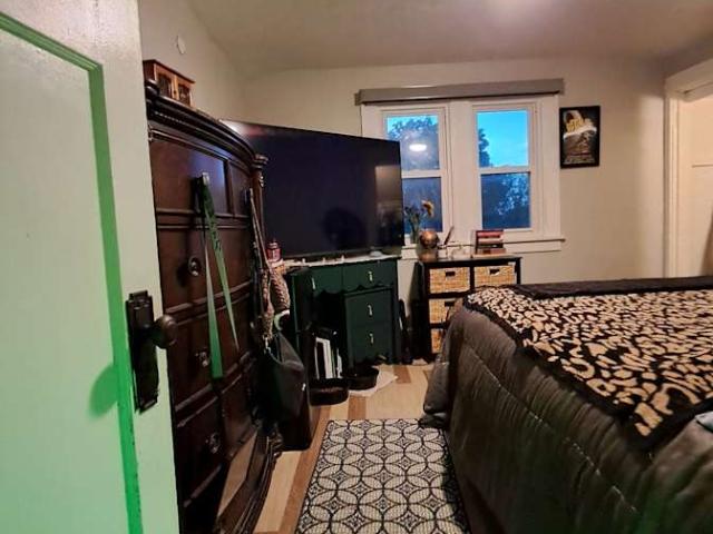 Master bedroom in house in RACINE