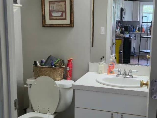 MASTER BEDROOM & PRIVATE BATH SALEM
