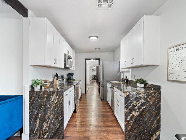 Master BR with full bath in Modern marble boho mi