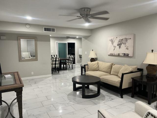 Master for Rent in Mesa, Near US60 & Light Rail