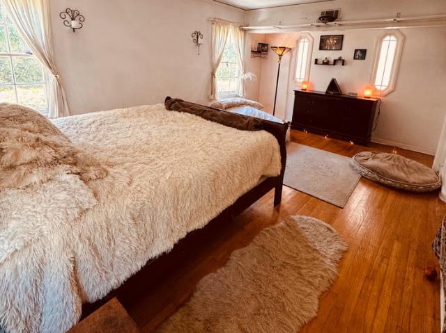 Master Suite  Beautiful hOme