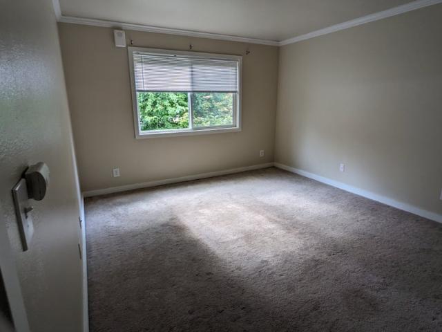 Master Suite in a 2B2B available in Redmond!
