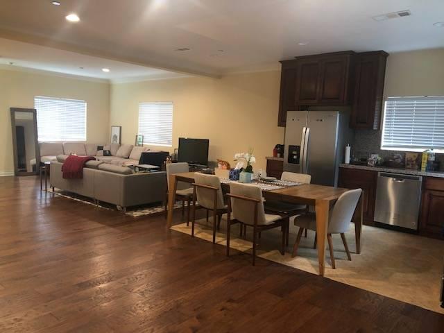 Master Suite on Private access door
