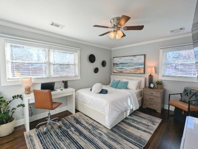 Master Suite_Quiet StreetBig Yard & Modern Comfor