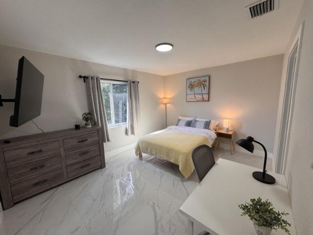 Master Room & Ensuite Bath