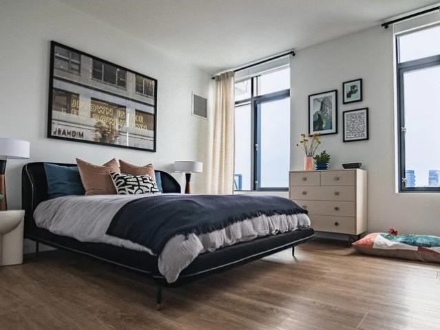 Master Room & Ensuite Bath Park On 151