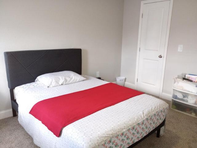Master Room private bathroom for man. Sanford,FL