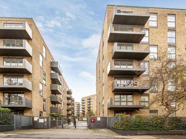 Masters Court, Lyon Road, 2 Bedroom Apartment