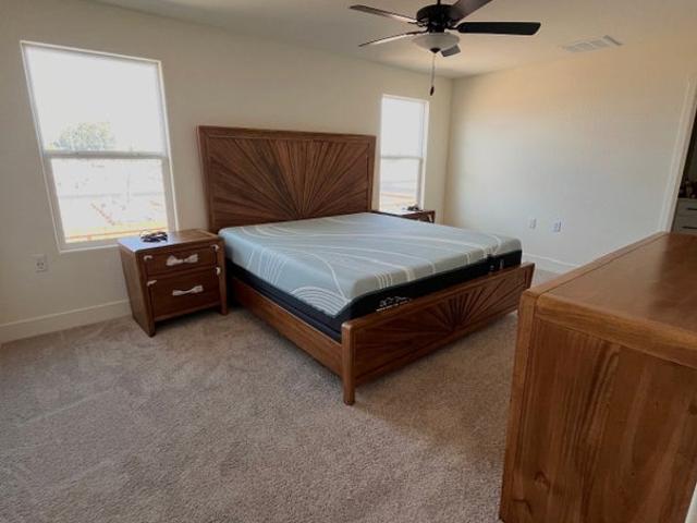 Masters with full bath and walk_in closet Bellevue