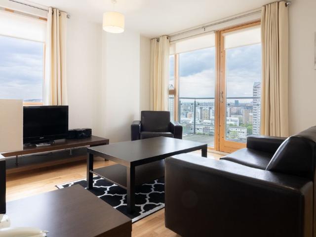 Mastmaker Road, South Quay E14, 1 bed flat to rent, £2,000 pcm | PrimeLocation