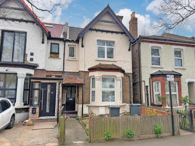 Maswell Park Crescent, Hounslow TW3, 1 bed flat to rent, £1,550 pcm | PrimeLocation