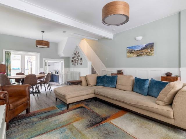 Mascotte Road, Putney, Wandsworth SW15, 4 bed detached house to rent, £6,000 pcm | PrimeLocation