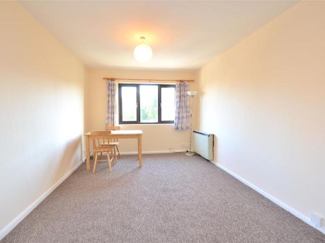 Masefield Court, Leicester Road, New Barnet, Hertfordshire EN5, 1 bed flat to rent, £1,275 pcm | PrimeLocation