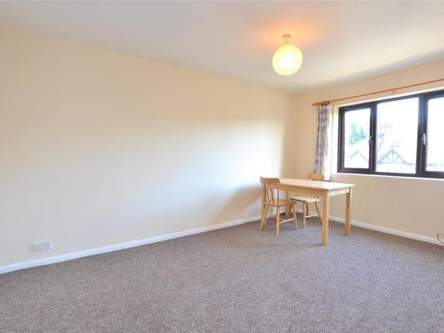 Masefield Court, New Barnet EN5 1 bed apartment to rent £1,275 pcm £294 pw