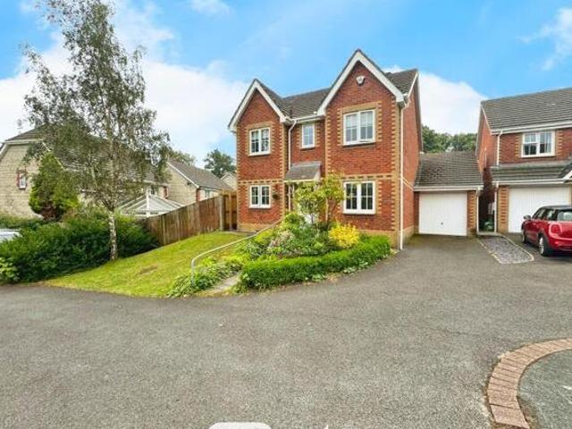 Masefield Way, Sketty, 4 Bedroom Semi detached
