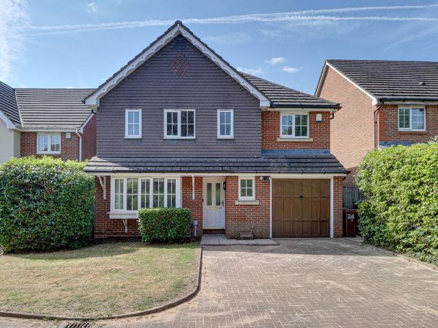 Maslen Road, St Albans AL4, 4 bed detached house to rent, £3,500 pcm | PrimeLocation