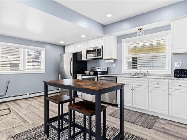 Mason Ave, Cranston, Home For Sale