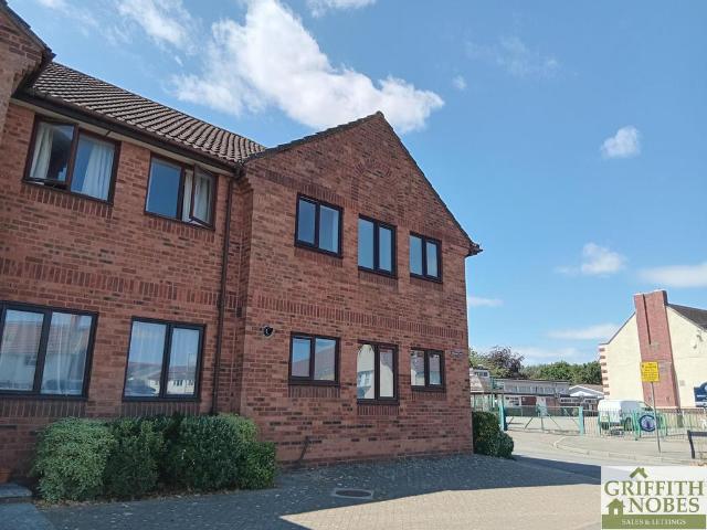Mason Court, Berkeley GL13 2 bed duplex to rent £1,025 pcm £237 pw