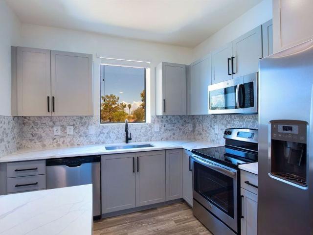 Mason Oliver 1 Bedroom Apartment for Rent at 11 S 12th St, Phoenix, AZ 85034 Eastlake Park