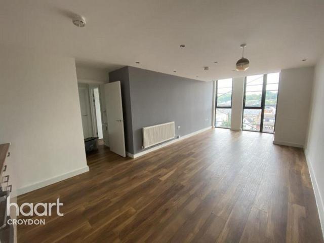 Masons Avenue, CROYDON 2 bed flat to rent £1,700 pcm £392 pw