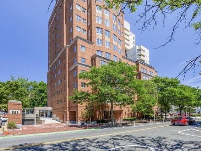 Massachusetts Ave Apt,cambridge, Condo For Sale