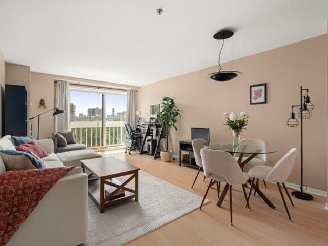 Massachusetts Ave Apt,cambridge, Condo For Sale