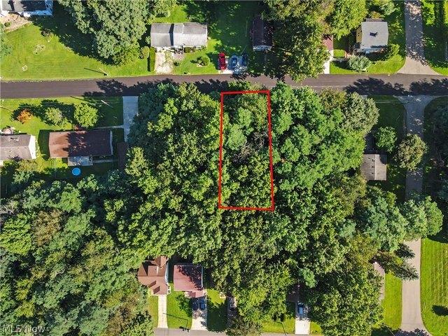 Massachusetts Ave SE, Massillon, OH 44646