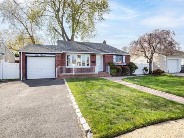 Massapequa Park NY 11762 LS101614193