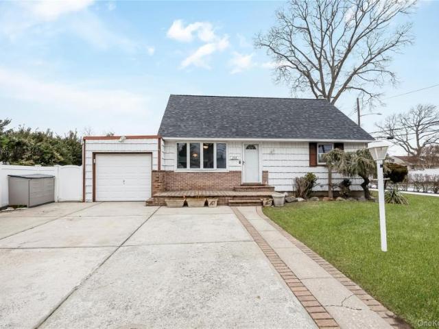 Massapequa Park NY 11762 LS101253759