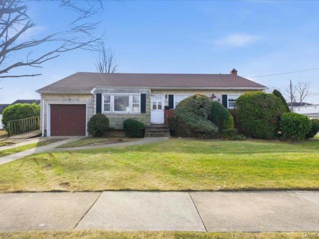 Massapequa Park NY 11762 LS101253794