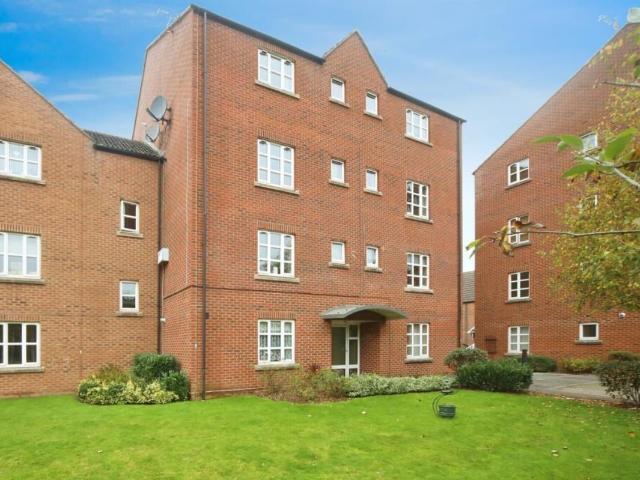 Massingham Park, Taunton TA2, 2 bed flat to rent, £1,100 pcm | PrimeLocation