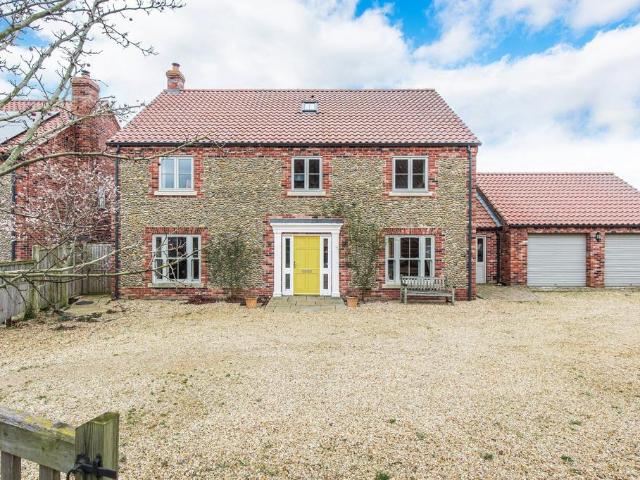 Massingham Road, Castle Acre, PE32 6 bed house to rent £2,750 pcm £635 pw