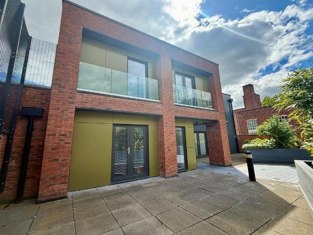 Massie Street, Cheadle SK8, 2 bed flat to rent, £1,150 pcm | PrimeLocation