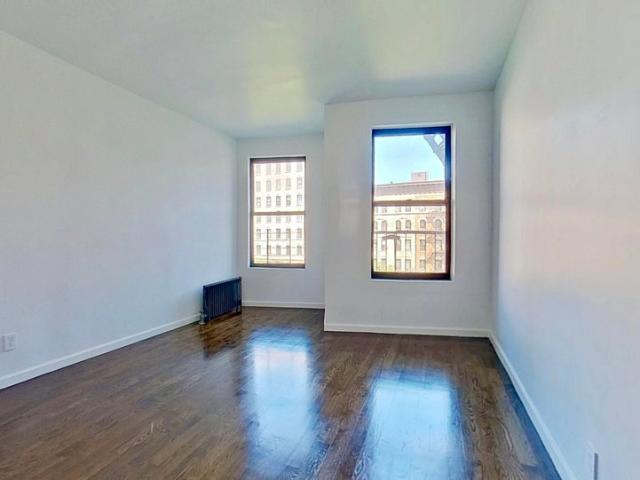 MASSIVE GUT ROOMS 6BR/2BA W&D JULY /AUG