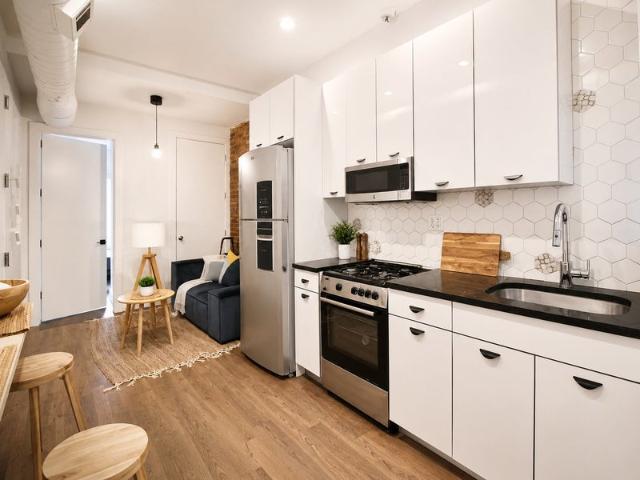 Massive Private Room In Prime Location!