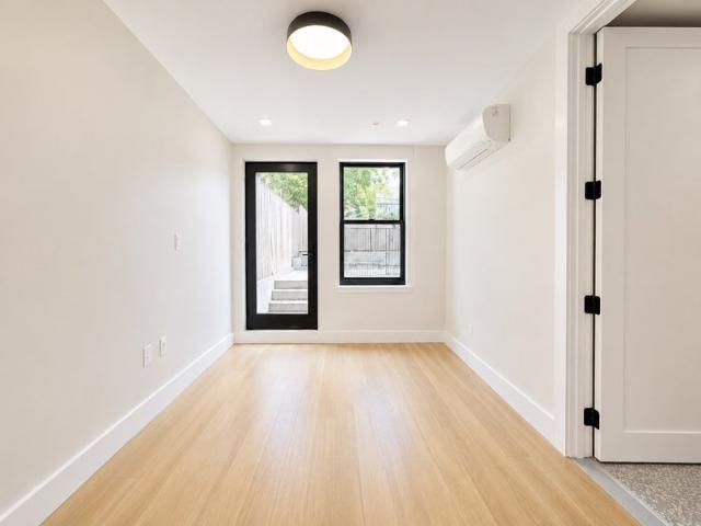 Massive rooms with Private bath + yard