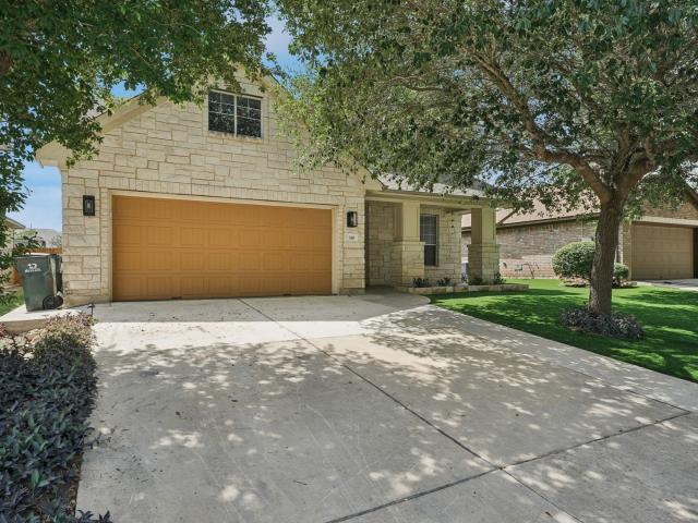 Massive 4 Bedroom, 2.5 Bathroom home in Blanco Vista astro turfed front yard