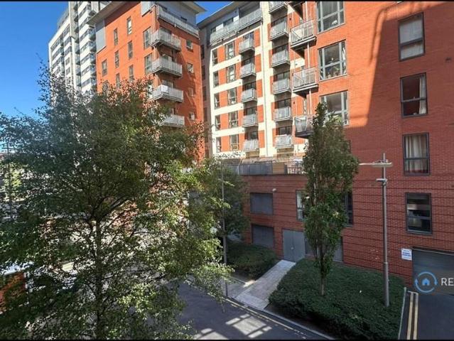 Masson Place, Manchester, M4 1 bed flat to rent £1,050 pcm £242 pw