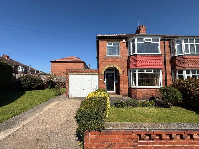 Matterdale Road, Dewsbury WF12, 3 bed semi detached house to rent, £1,350 pcm | PrimeLocation