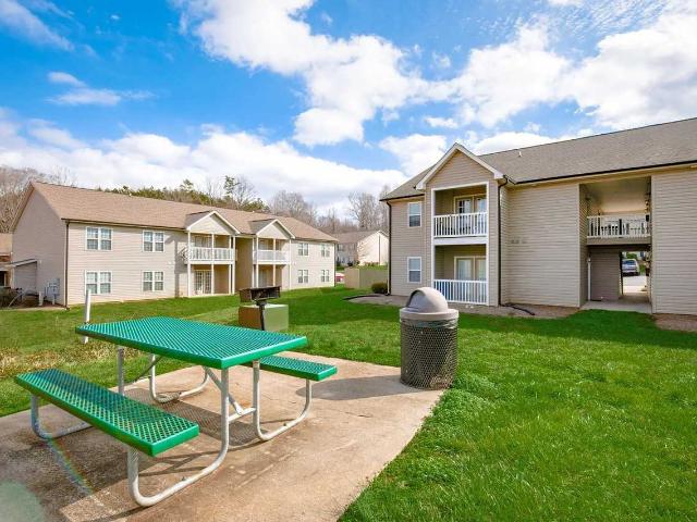 Matthew Grande 2 Bedroom Apartment for Rent at 2230 N Fayetteville St Apt 33, Asheboro, NC 27203