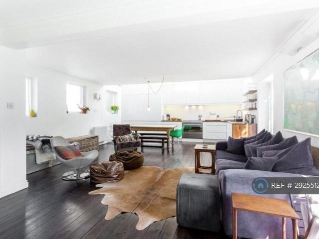Matthias Road, London, N16 3 bed terraced house to rent £5,200 pcm £1,200 pw