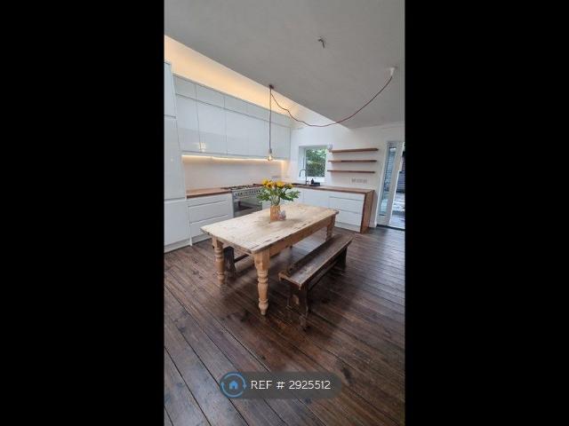 Matthias Road, London N16, 3 bed terraced house to rent, £5,200 pcm | PrimeLocation