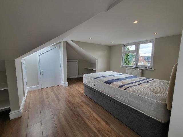 Mattock Lane, Ealing W13, 1 bed flat to rent, £1,500 pcm | PrimeLocation