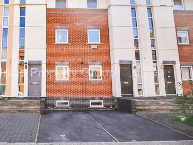 Match Court, 5 Blondin Street, Old Ford, London, E3 2UU, United Kingdom | 5 bed townhouse for rent #167691616 | Rentberry