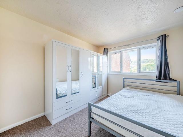 Matchless Drive, Woolwich, London SE18, 1 bed flat to rent, £1,450 pcm | PrimeLocation