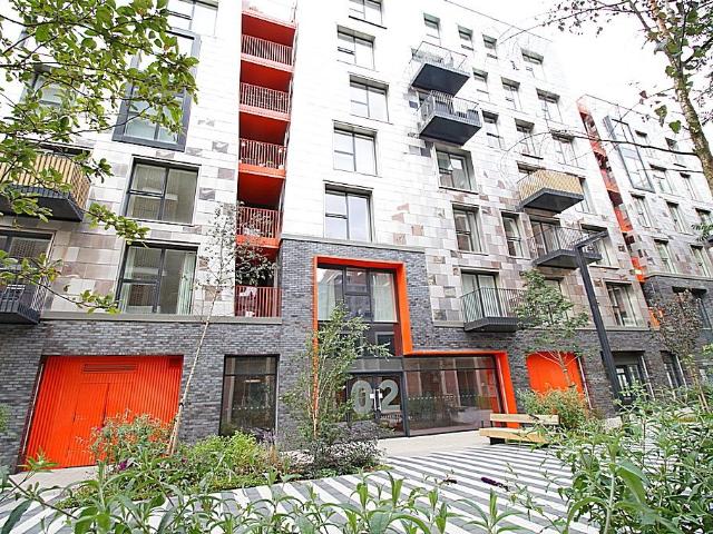 Material Walk, Hayes, Middlesex UB3, 1 bed flat to rent, £1,600 pcm | PrimeLocation